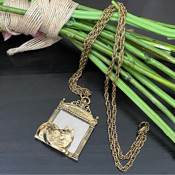 Jewelry | Vintage Goldtone Cat In Front Of The Mirror Pendant 26 ...